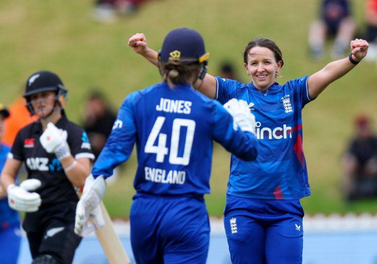New Zealand v England: Amy Jones leads tourists to unlikely victory ...