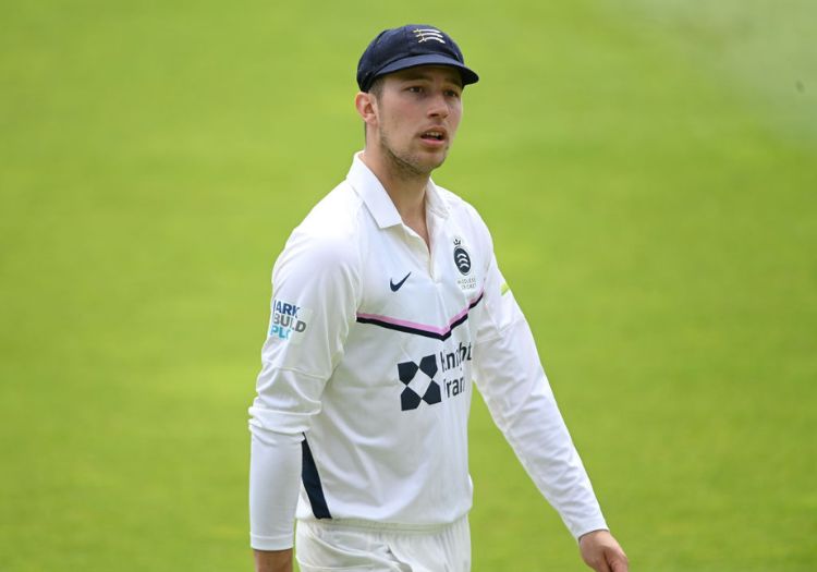 County Championship Division One roundup: Surrey close in on ...