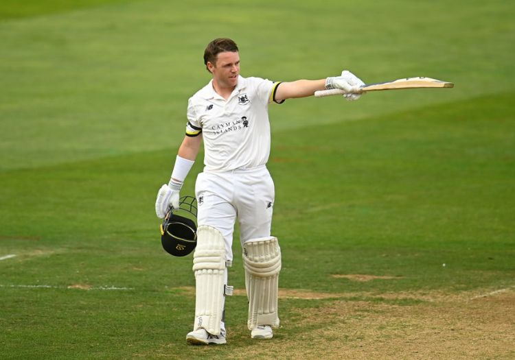 Classy Marcus Harris gives Gloucestershire a glimmer of hope | The ...