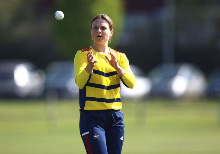 Dani Gregory sparkles as South East Stars demolish Sunrisers | The ...