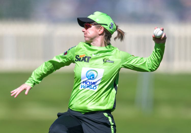 Brisbane Heat return to winning ways as Sydney Thunder struggles ...