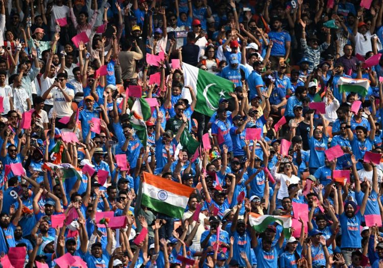 Familiar collective failure sees Pakistan wilt in Ahmedabad pressure ...
