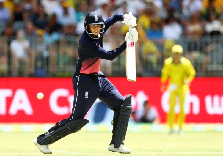 Australia vs England, fifth ODI: Andrew Tye takes five wickets as ...