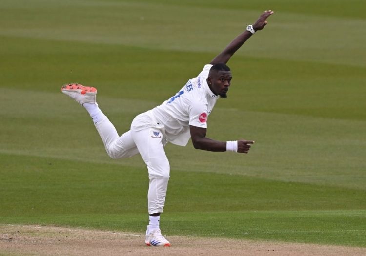 County Championship Division Two roundup: Jayden Seales dismantles ...
