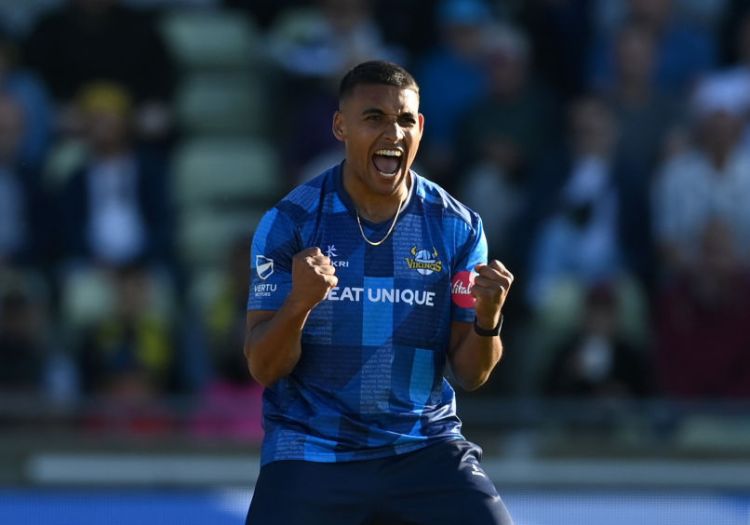 Ben Mike returns to Leicestershire in search of regular cricket across ...