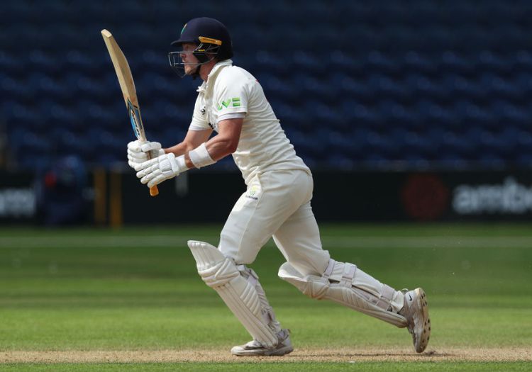 Leicestershire v Glamorgan: A day of firsts for debutant Roman Walker ...