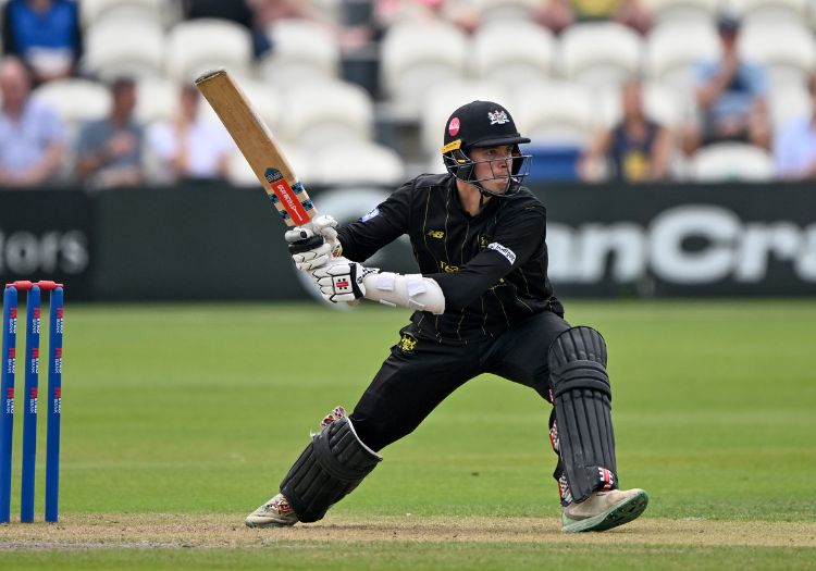 Ben Wells tons up as Gloucestershire race to home quarter-final | The ...