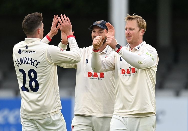Simon Harmer inspires Essex as champions return to winning ways | The ...