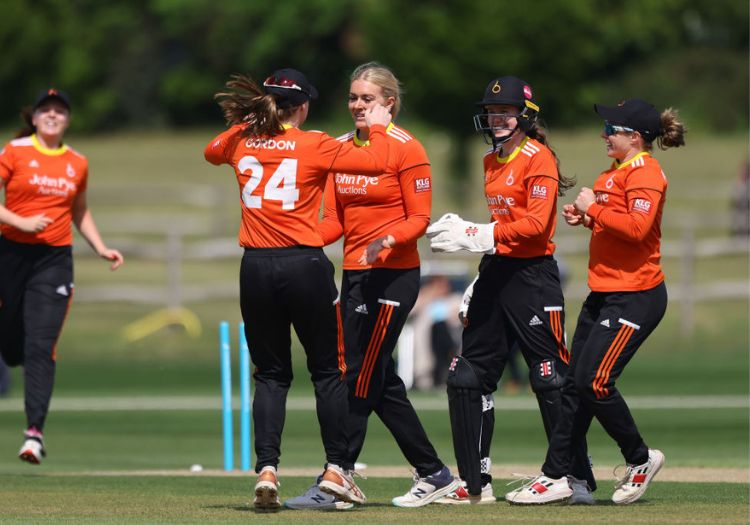 Georgie Boyce anchors the chase as The Blaze defeat South East Stars